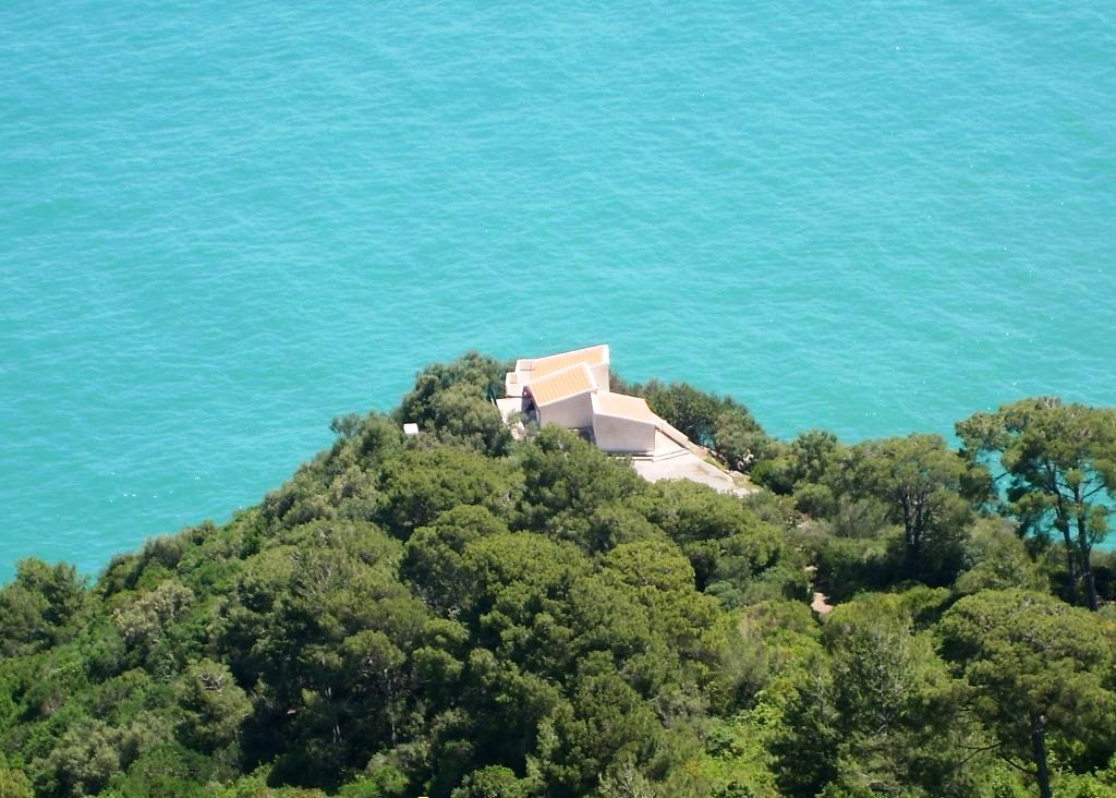 Béjaia - Guide de poche - LE MAUSOLEE DE SIDI AÏSSA